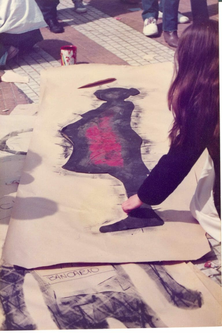 SILUETAZO 1983 – Asociación Madres de Plaza de Mayo