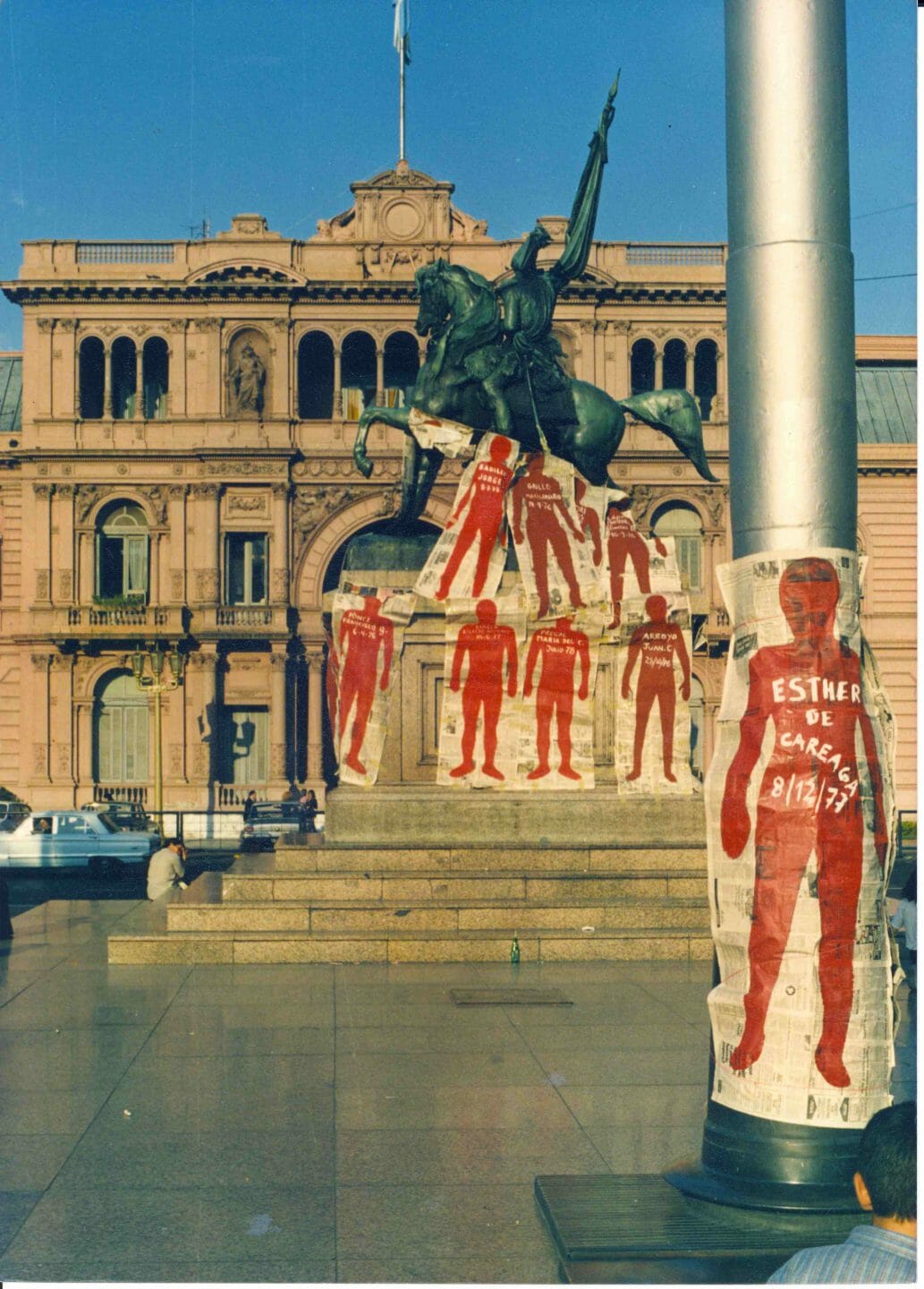SILUETAZO 1983 – Asociación Madres de Plaza de Mayo